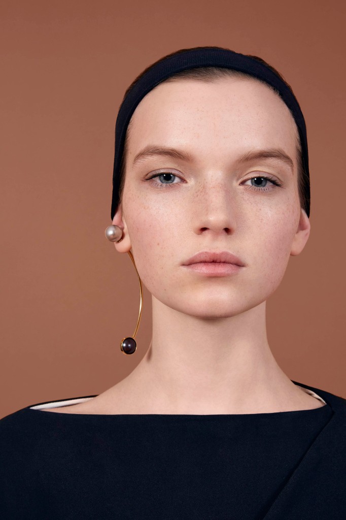 Eva Klimkova – Vionnet – Stratis - Elite Model Look