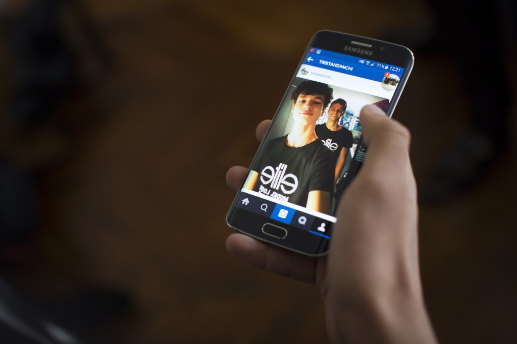 Samsung - Elite Model Look